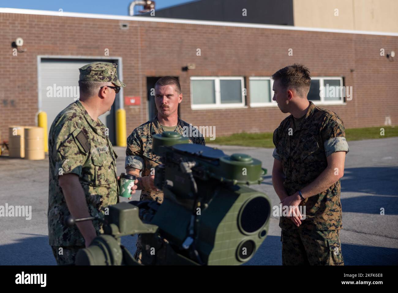 Students with the U.S. Navy Senior Amphibious Warfare Course (SAWOC ...