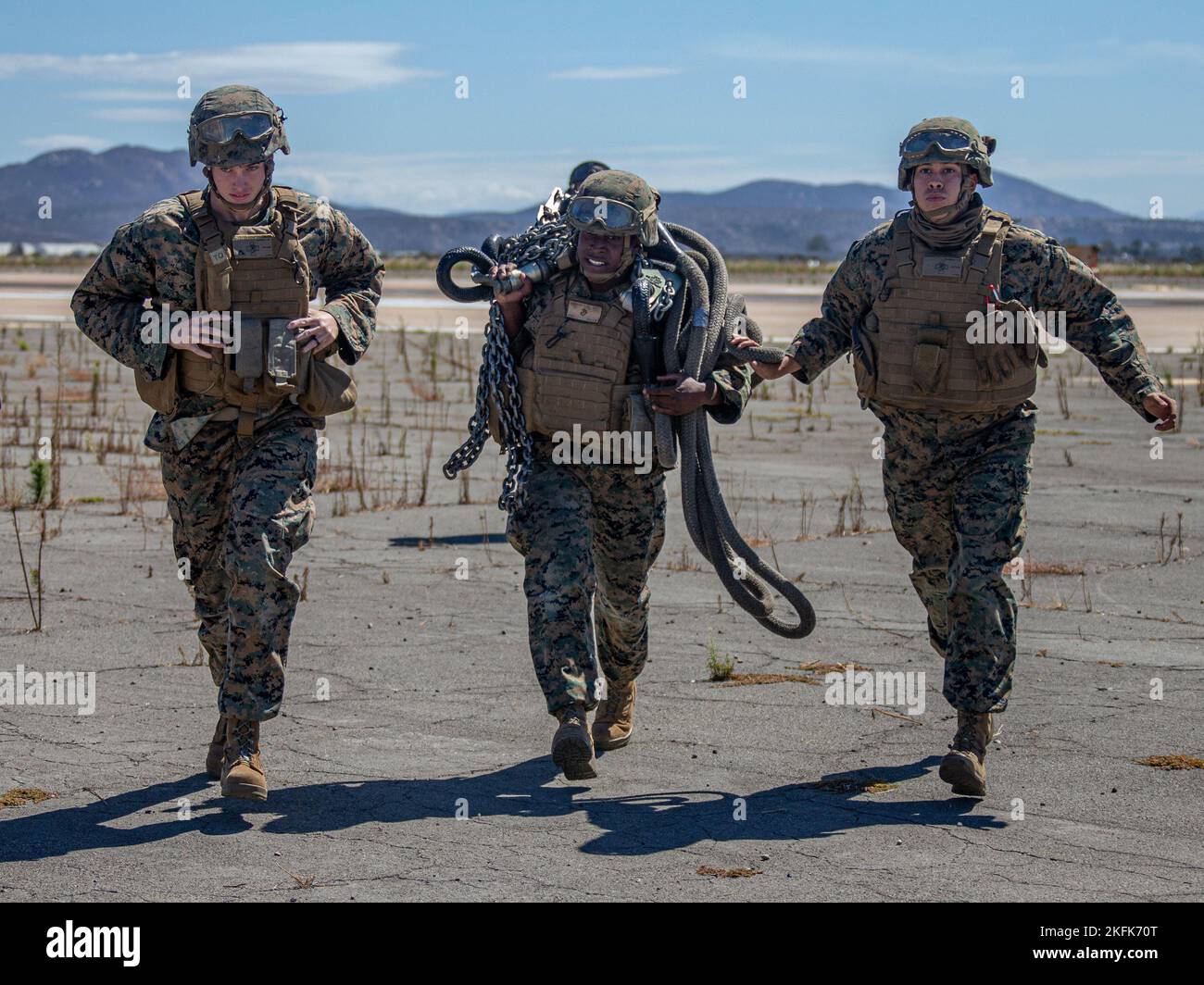 U.S. Marines with Helicopter Support Team, 1st Landing Battalion, 1st ...
