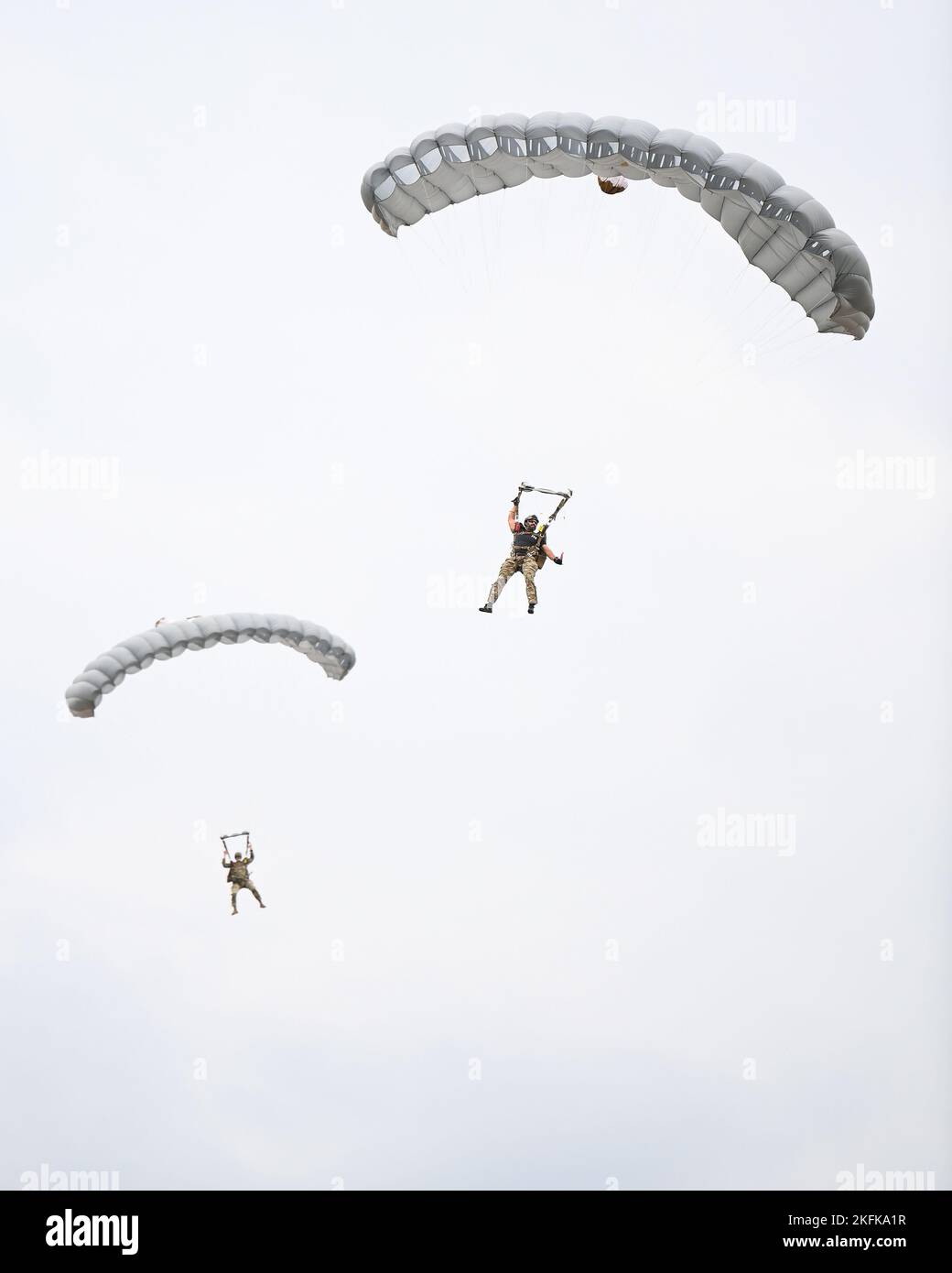 Soldiers from the U.S. Army John F. Kennedy Special Warfare Center and ...