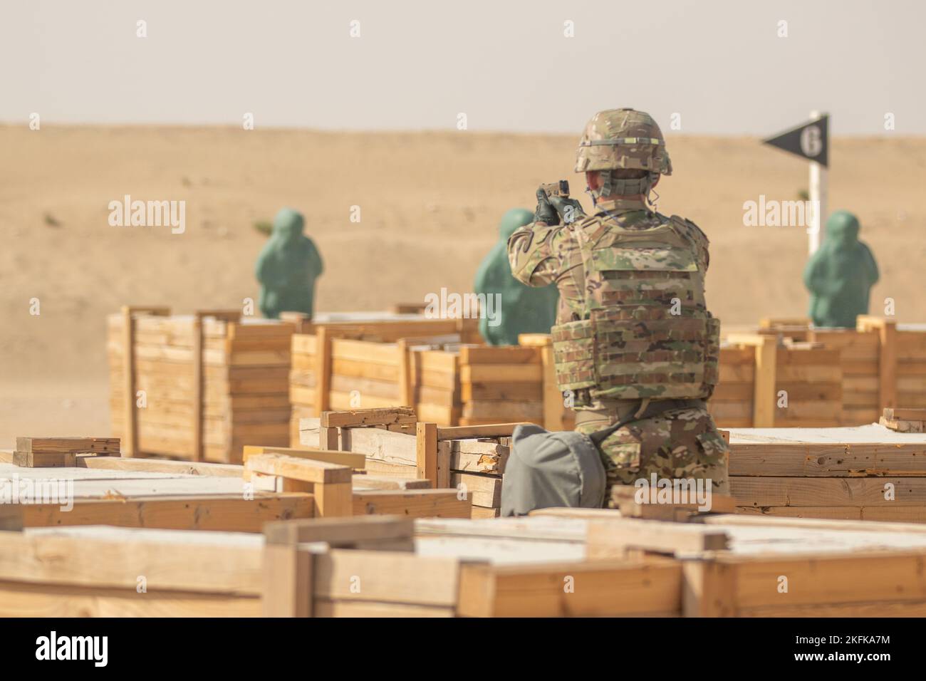 U.S. Army Soldiers from the 35th Infantry Division conduct M17 and M4 ...