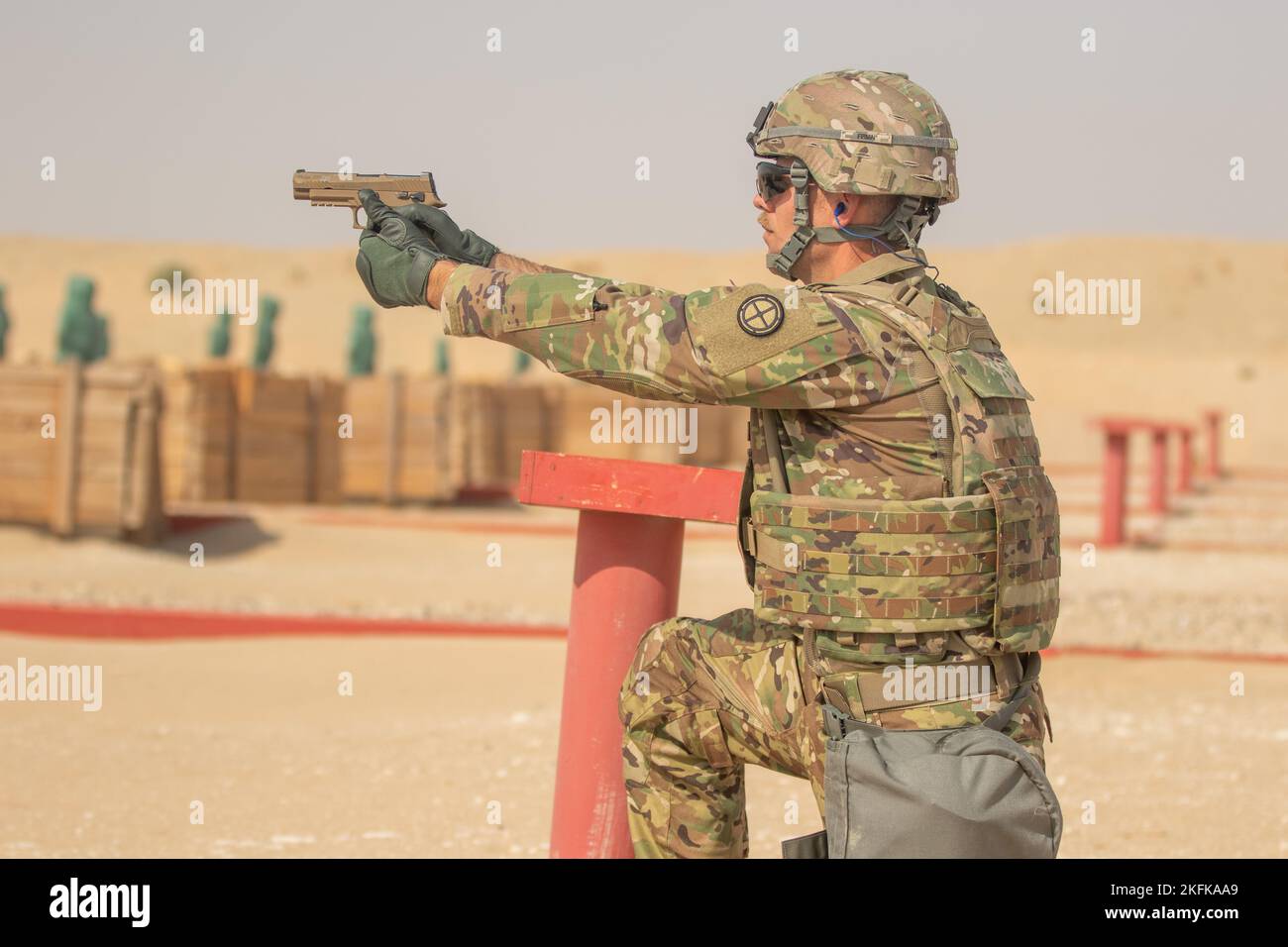 U.S. Army Soldiers from the 35th Infantry Division conduct M17 and M4 ...