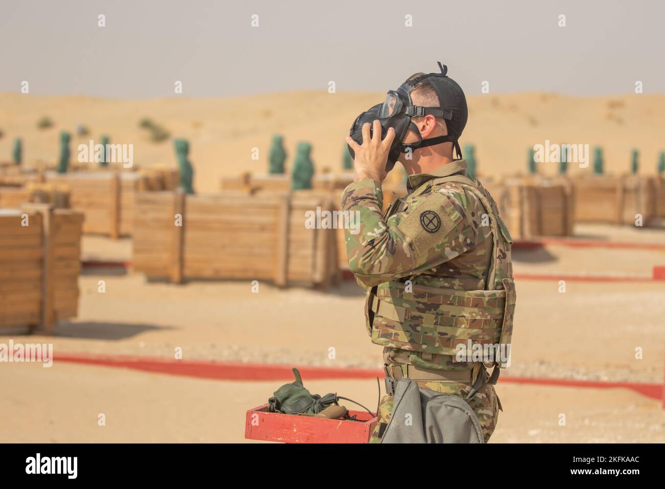 U.S. Army Soldiers from the 35th Infantry Division conduct M17 and M4 ...
