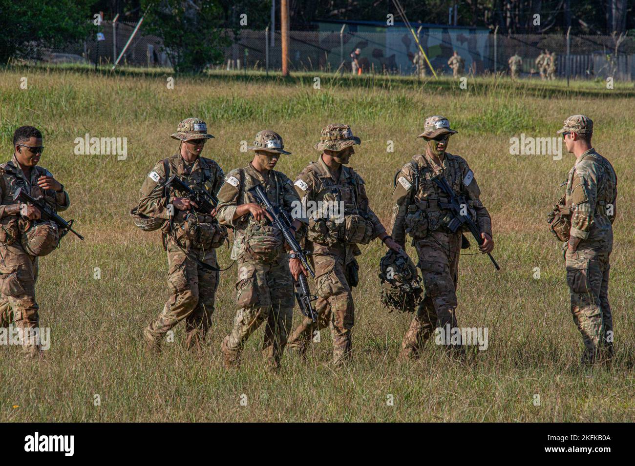 U.S. Army Soldiers participating in Jungle School perform medical ...