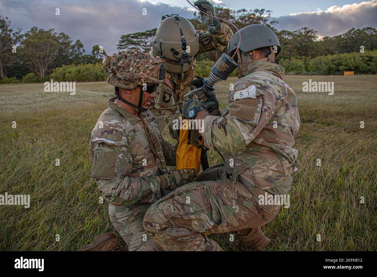 U.S. Army Soldiers participating in Jungle School perform medical ...