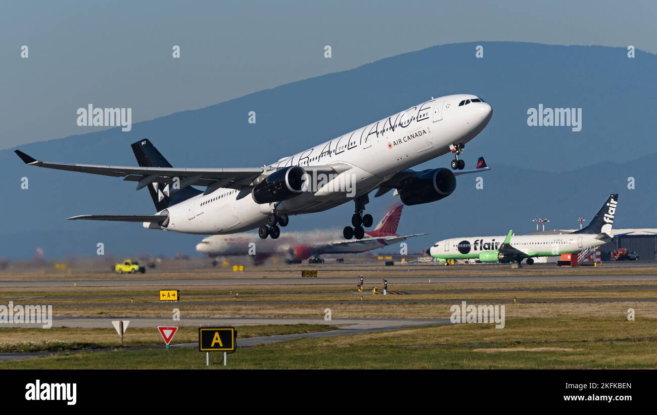 November 18, 2022, Richmond, British Columbia, Canada: An Air Canada ...