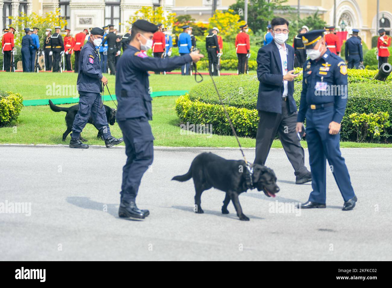 K-9 officer ensures security before the arrival of Xi Jinping President ...