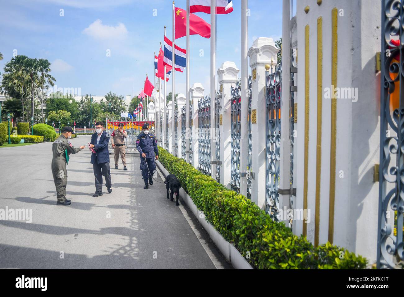 K-9 officer ensures security before the arrival of Xi Jinping President ...