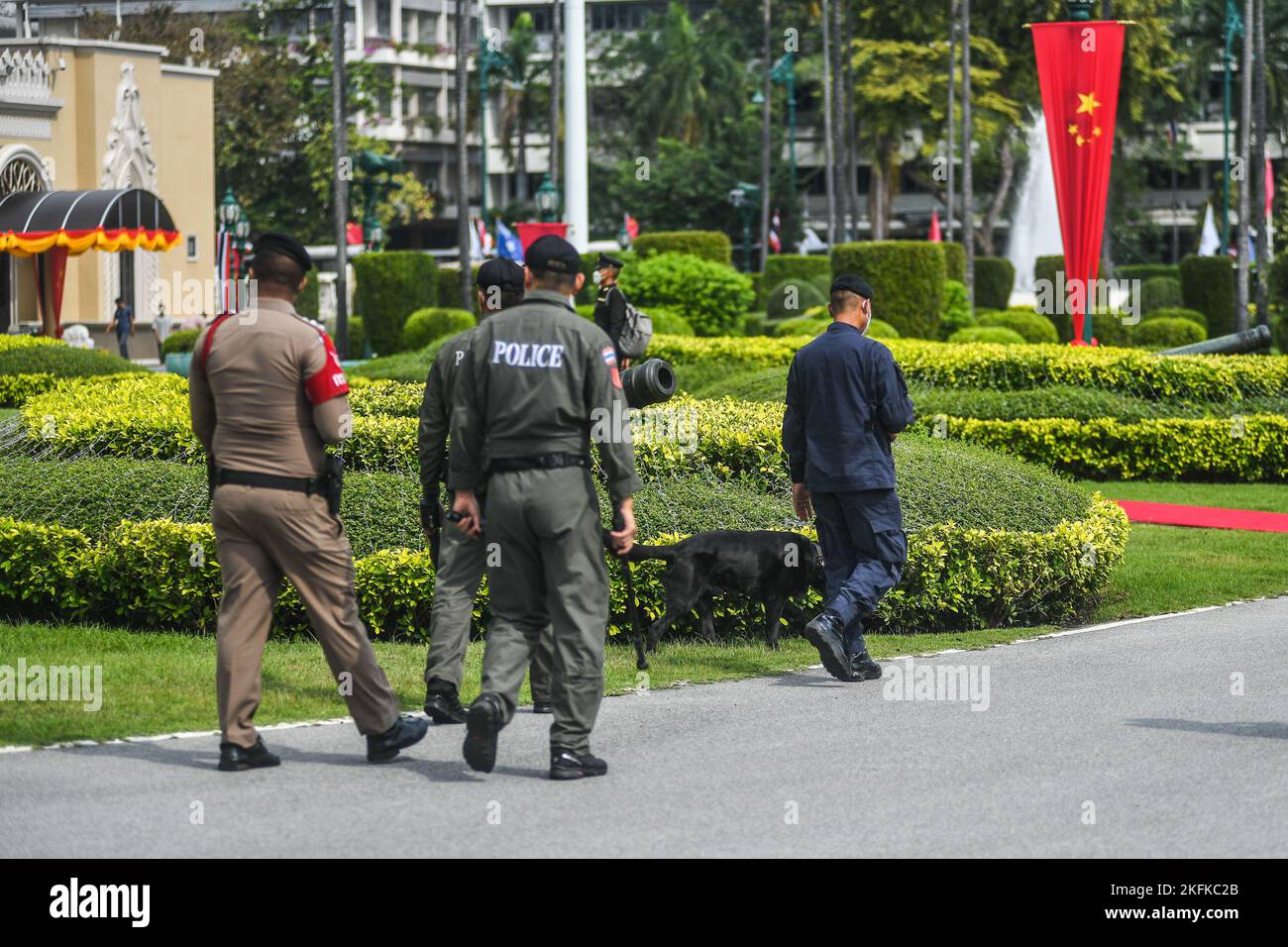 K-9 officer ensures security before the arrival of Xi Jinping President ...