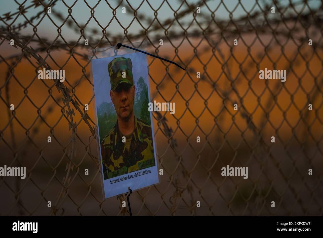 Soldiers assigned to the Multinational Force and Observers (MFO) joint ...
