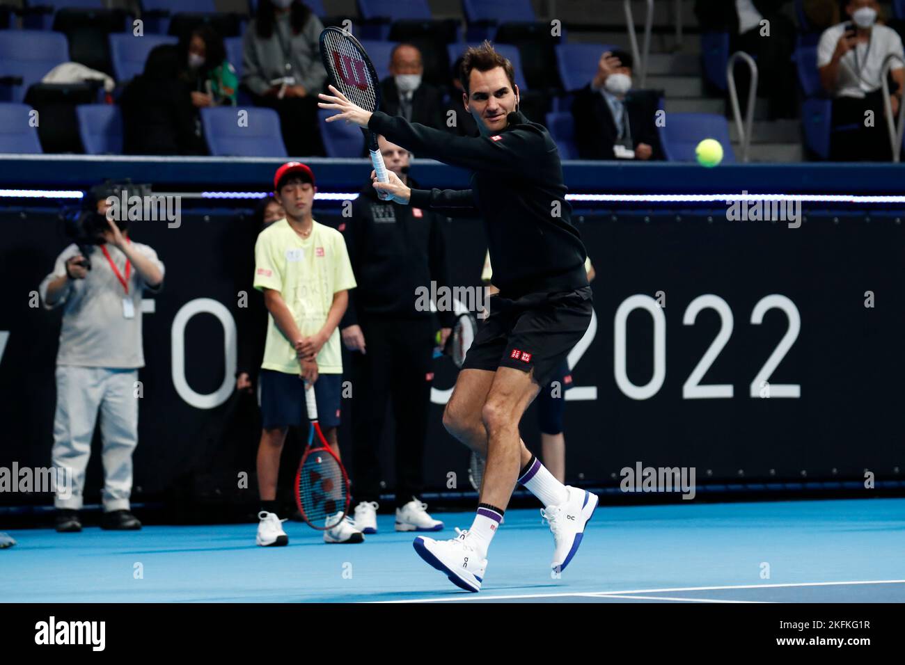 November 19, 2022, Tokyo, Japan: Roger Federer gives a special mentor ...