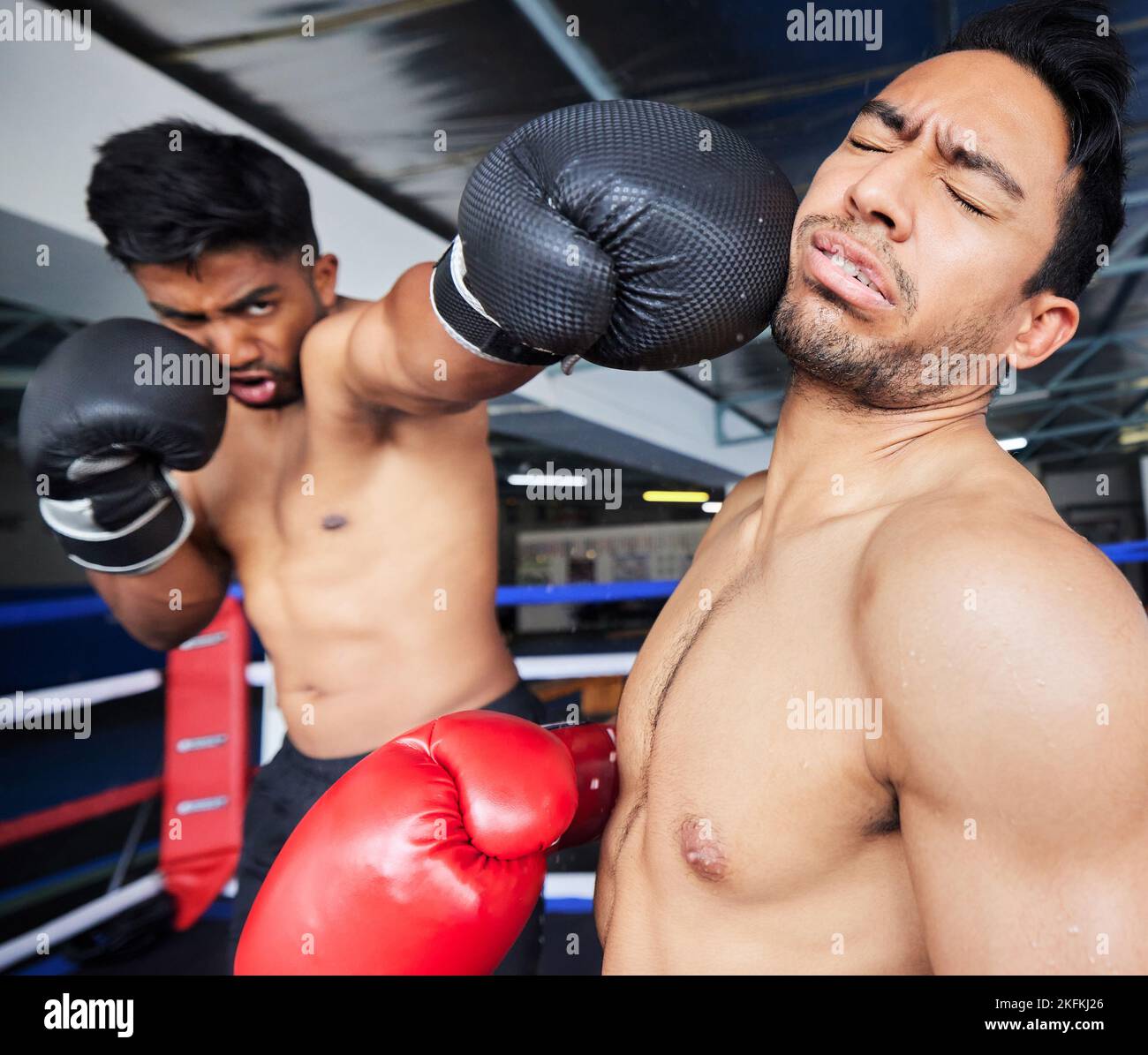 Punch boxing face hi-res stock photography and images - Alamy