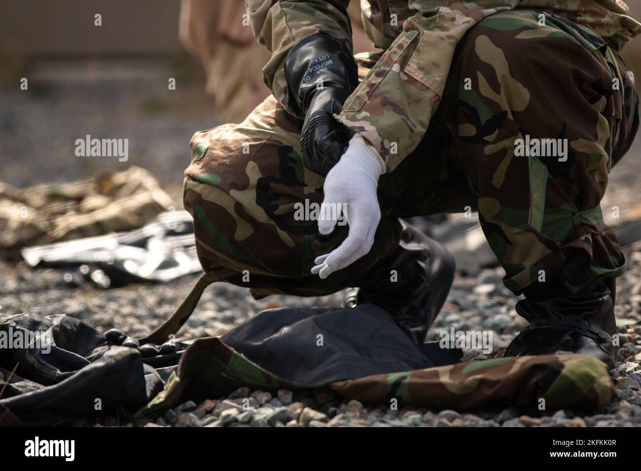 U.S. Army Soldiers with 153rd Medical Detachment (Blood Support), 56th ...