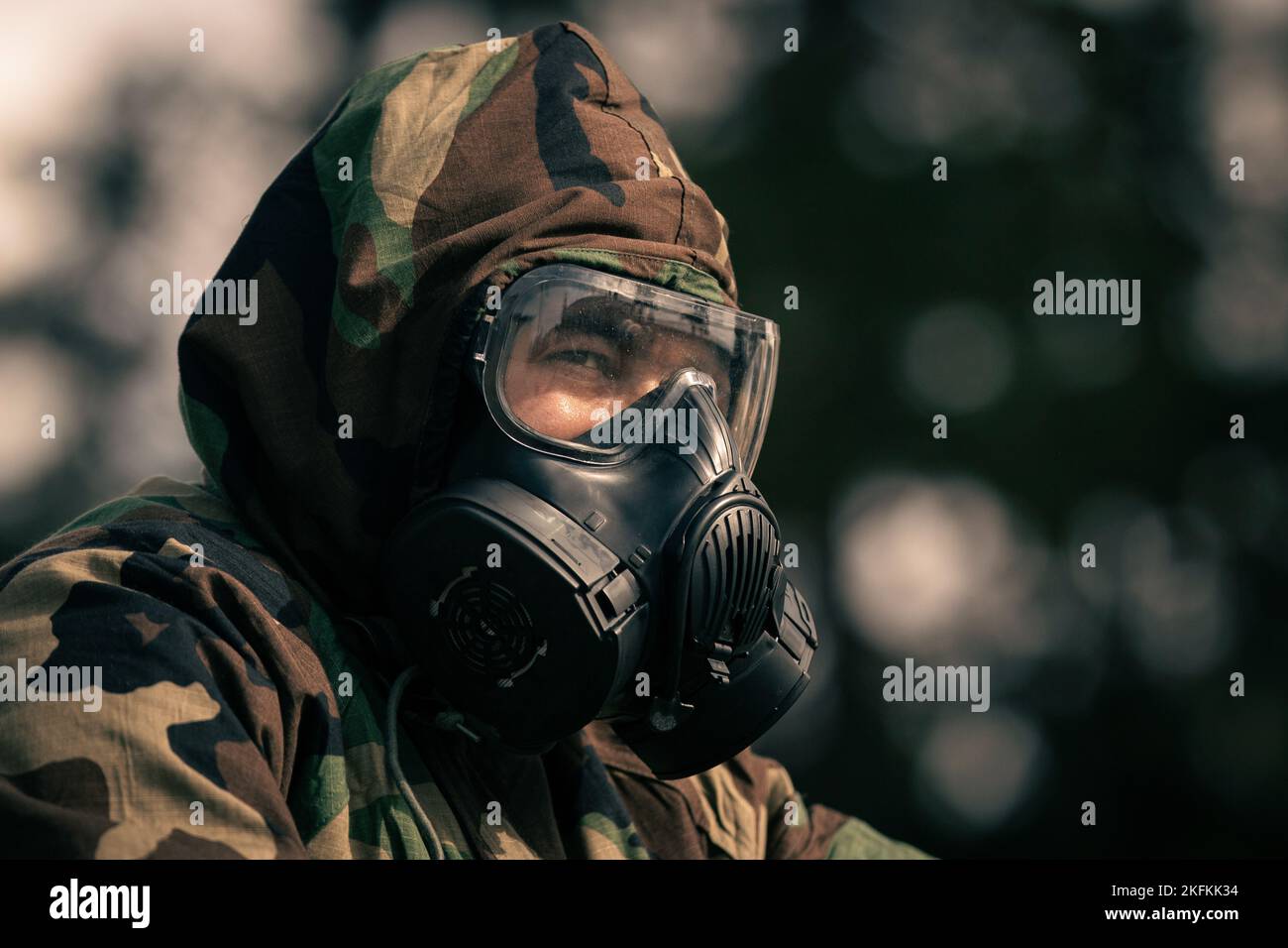 U.S. Army Soldiers with 153rd Medical Detachment (Blood Support), 56th ...