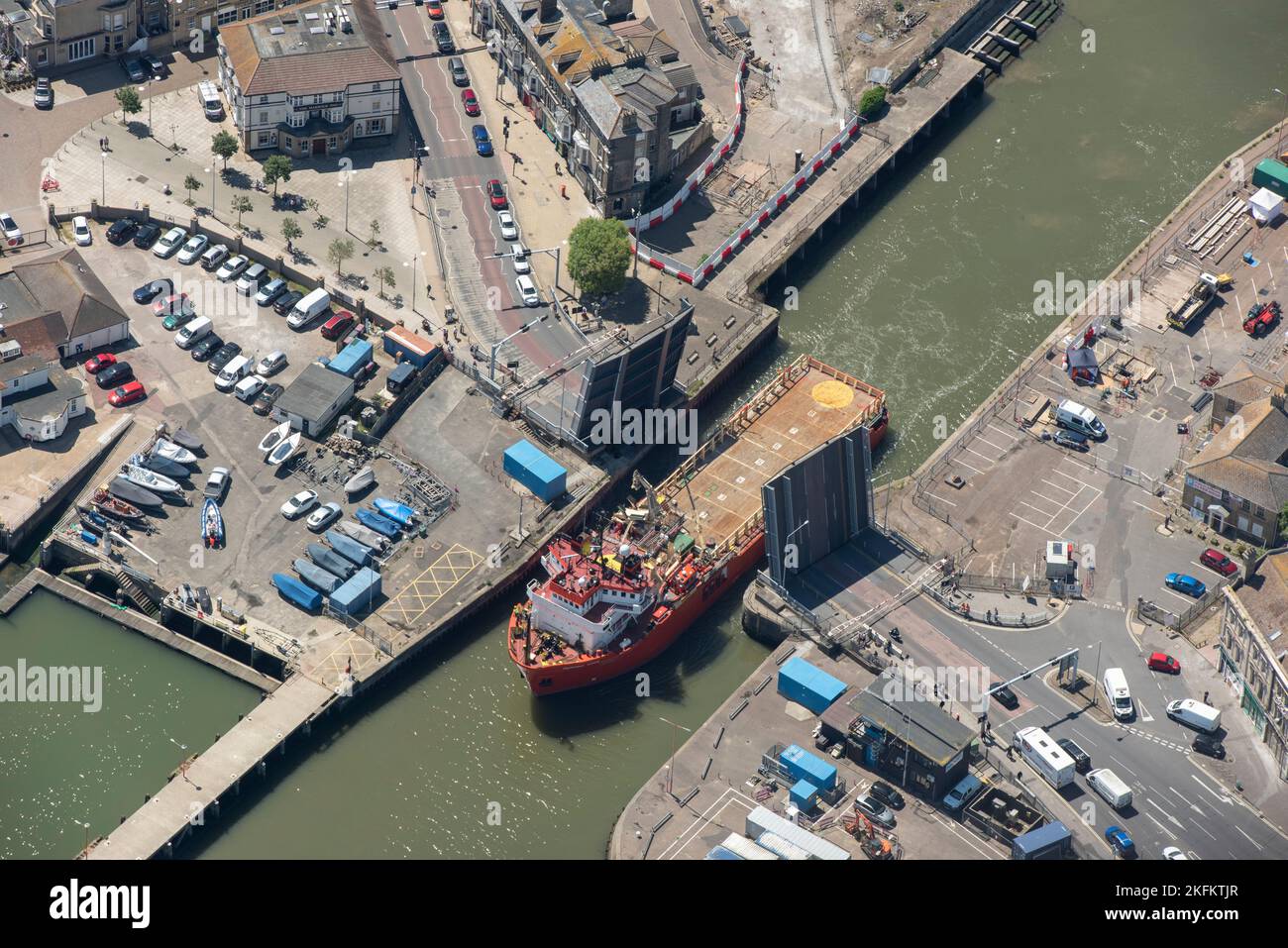 The offshore supply vessel Putford Aries passing through Lowestoft ...