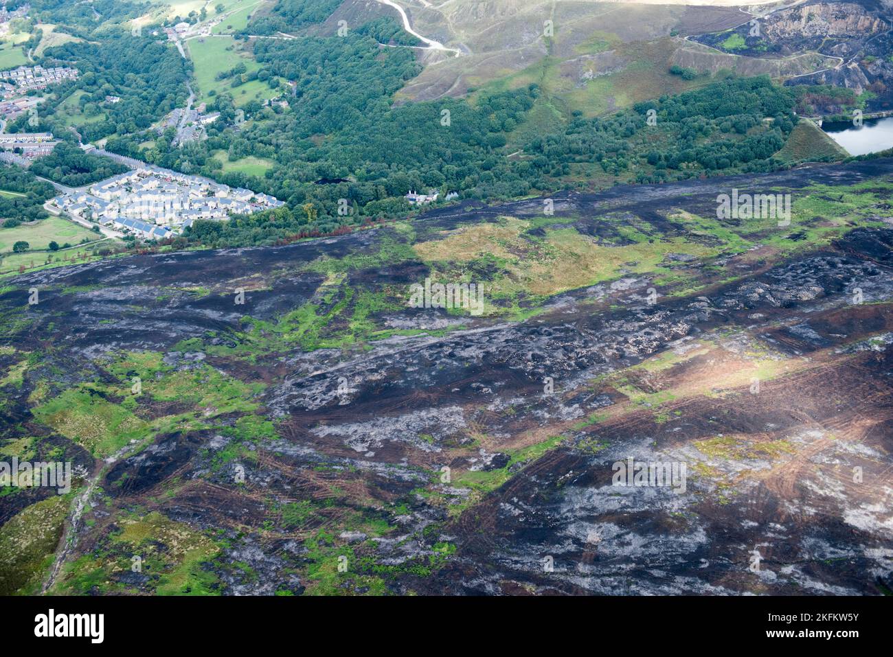 Slatepit Moor burned by wildfires, Tameside, 2018 Stock Photo - Alamy