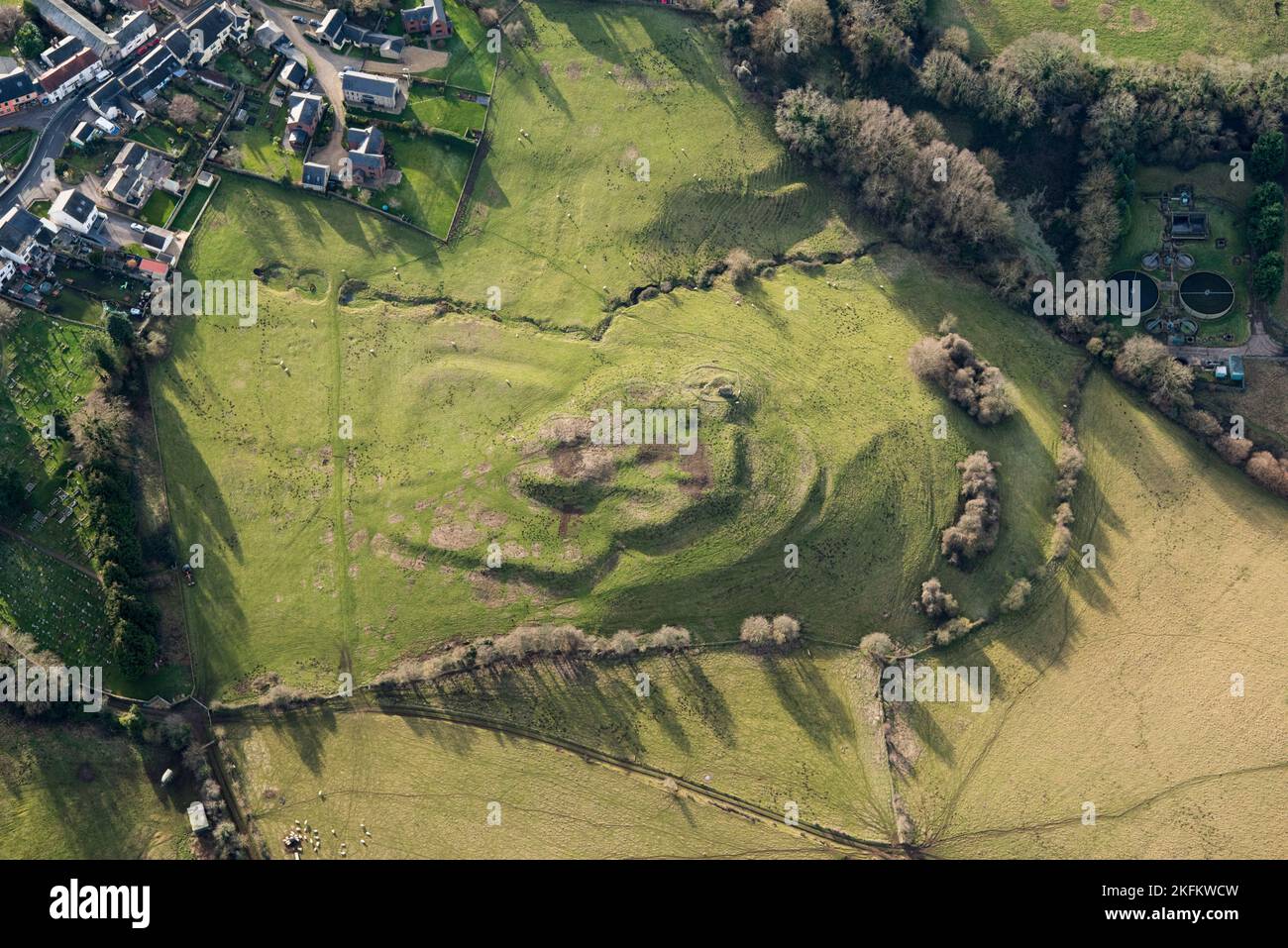 Ruardean Castle, the earthwork remains of a fortified manor house ...