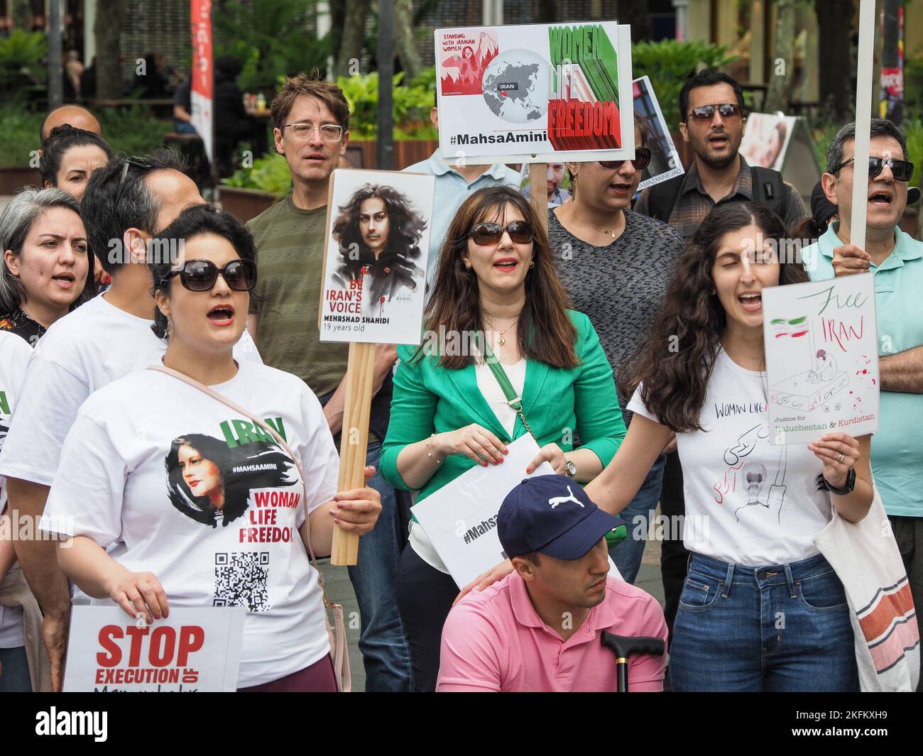 Stand with iranian women hi-res stock photography and images - Alamy