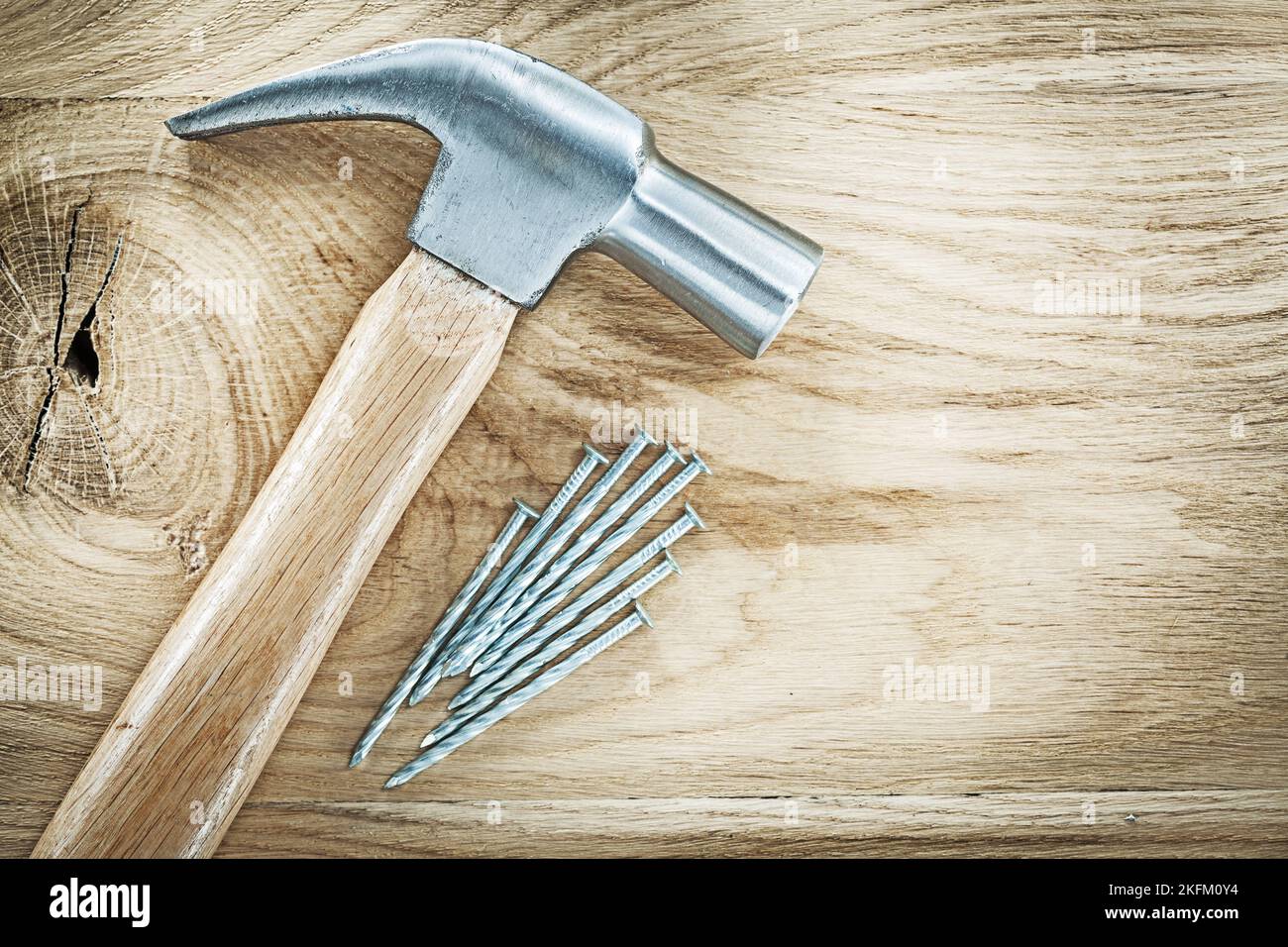 Claw building hi-res stock photography and images - Alamy