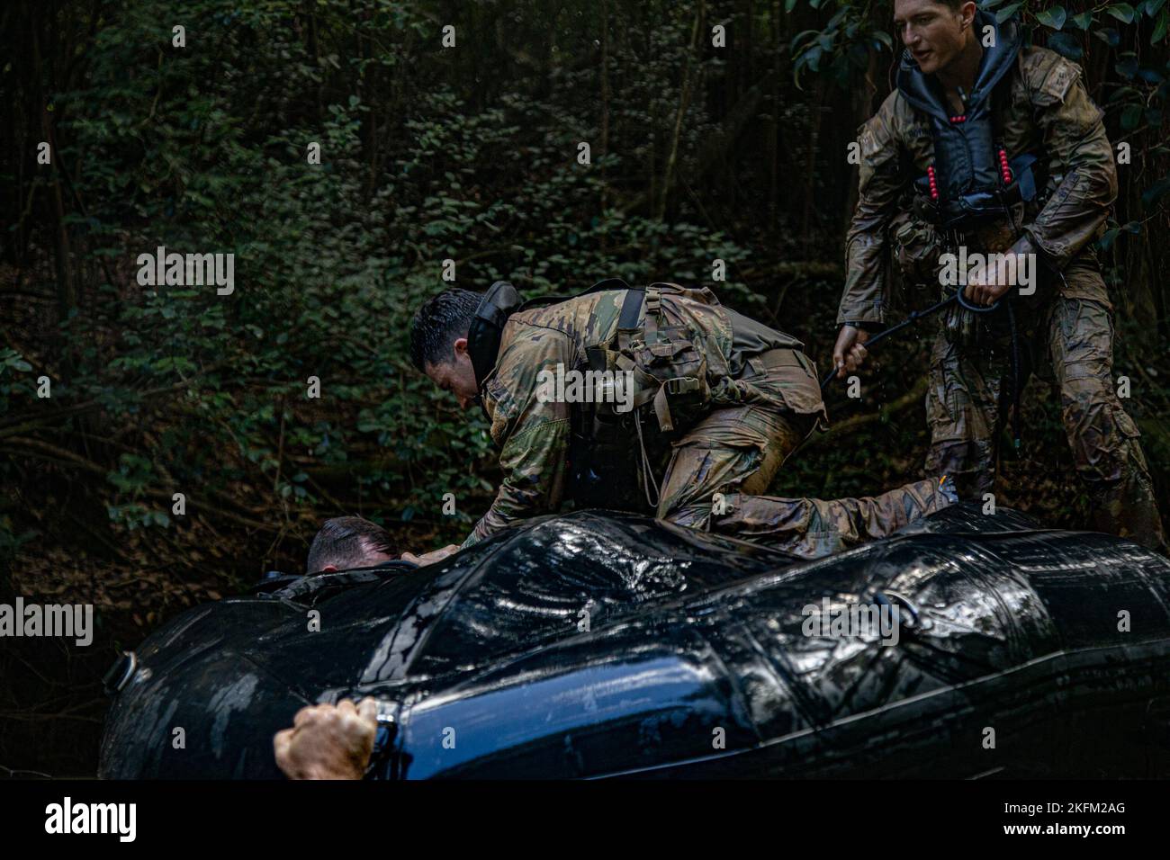U.S. Army Soldiers participating in Jungle School perform waterborne ...