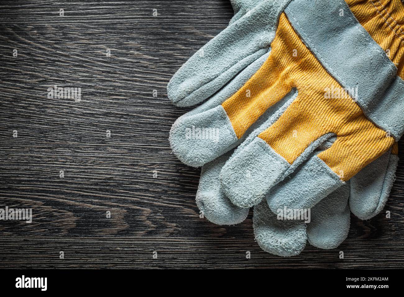 Construction gloves hi-res stock photography and images - Alamy