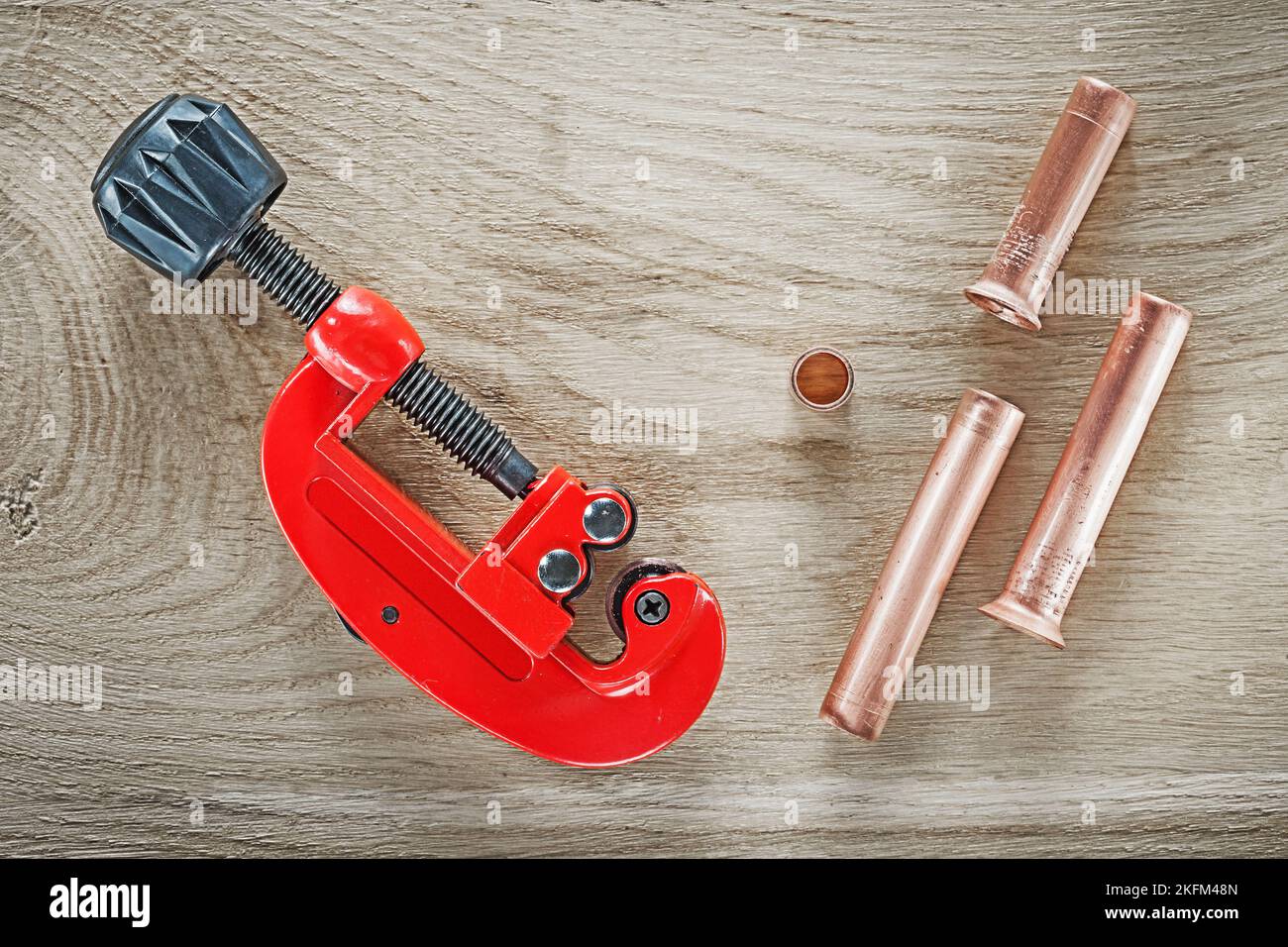 Copper tube cutter hi-res stock photography and images - Alamy