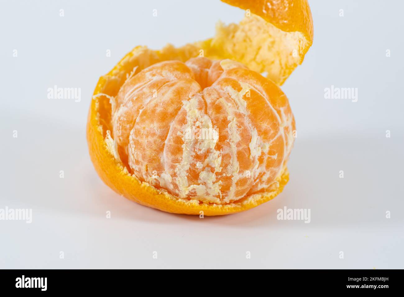 Ripe juicy tangerine peeled hi-res stock photography and images - Alamy