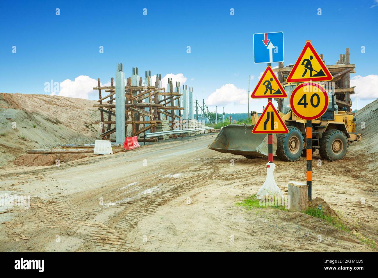 Front end loader loading hi-res stock photography and images - Alamy