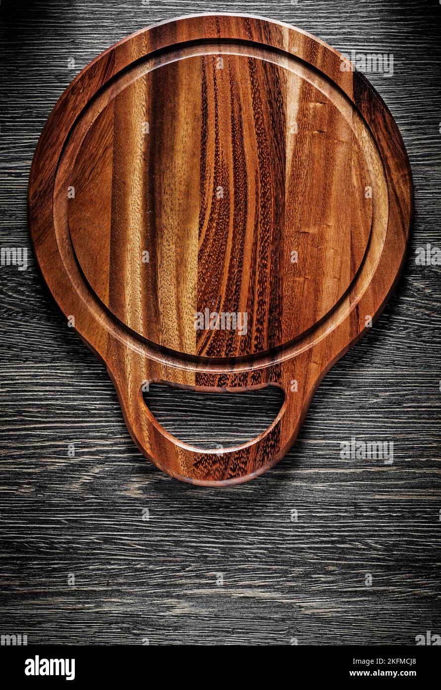 Carving wood round hi-res stock photography and images - Alamy