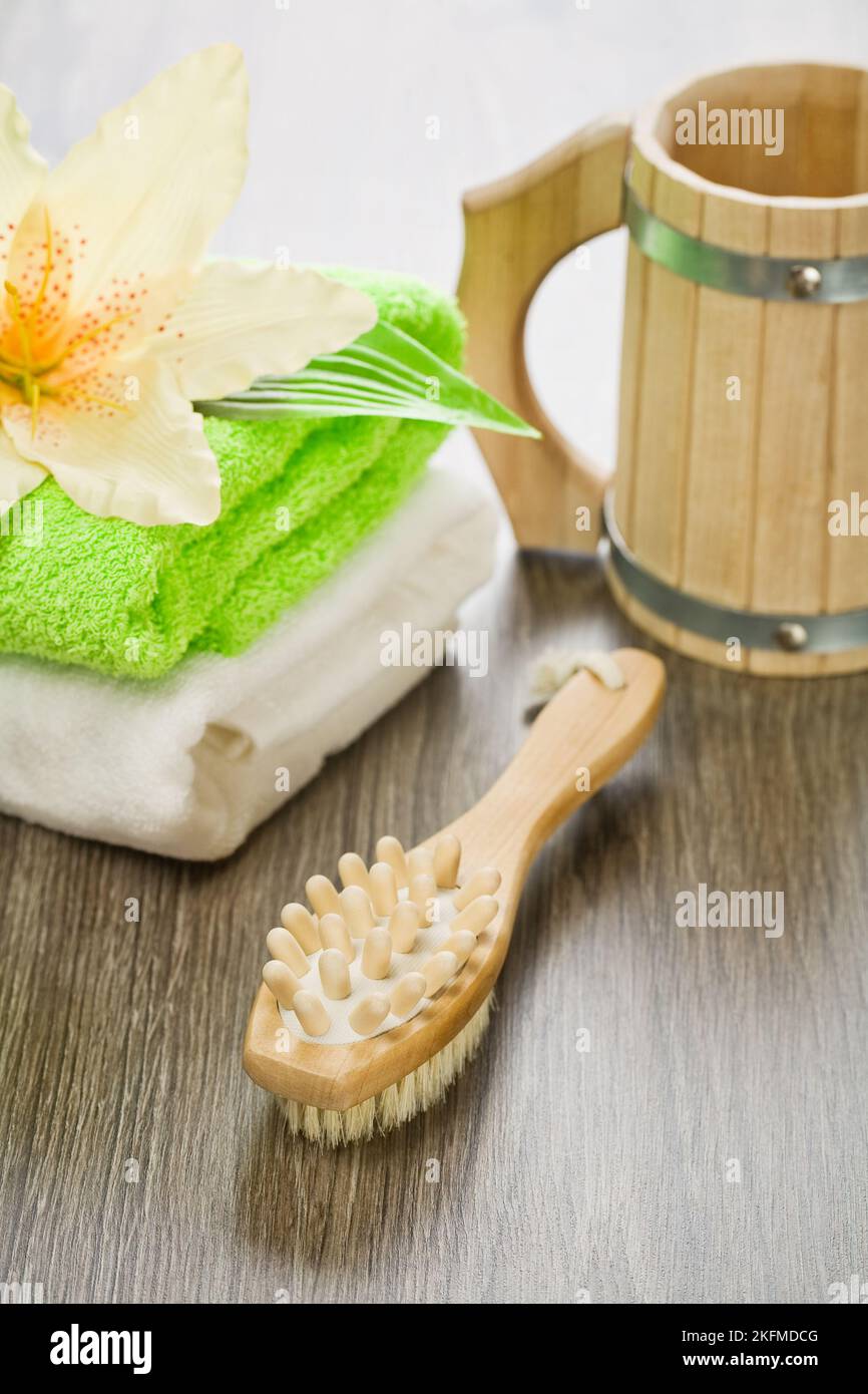 set for bathing on wooden background Stock Photo - Alamy