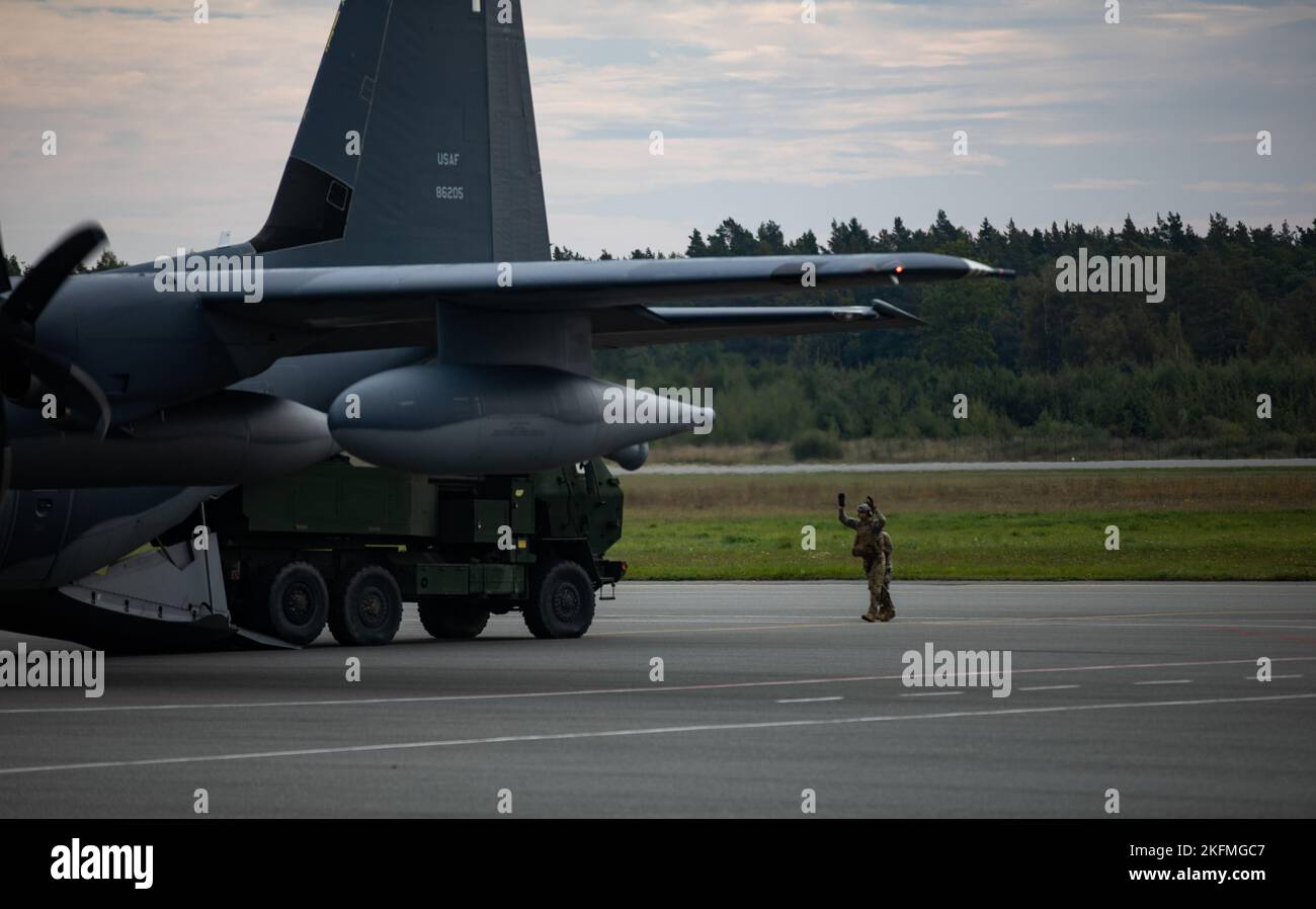 3 321st field artillery regiment hi-res stock photography and images ...