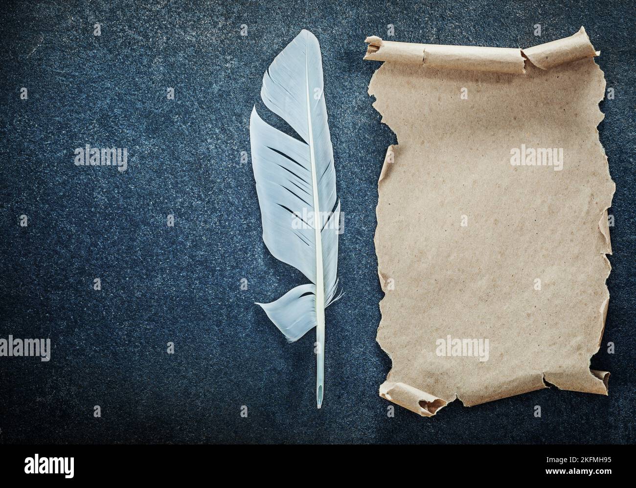 Vintage sheet paper plume hi-res stock photography and images - Alamy