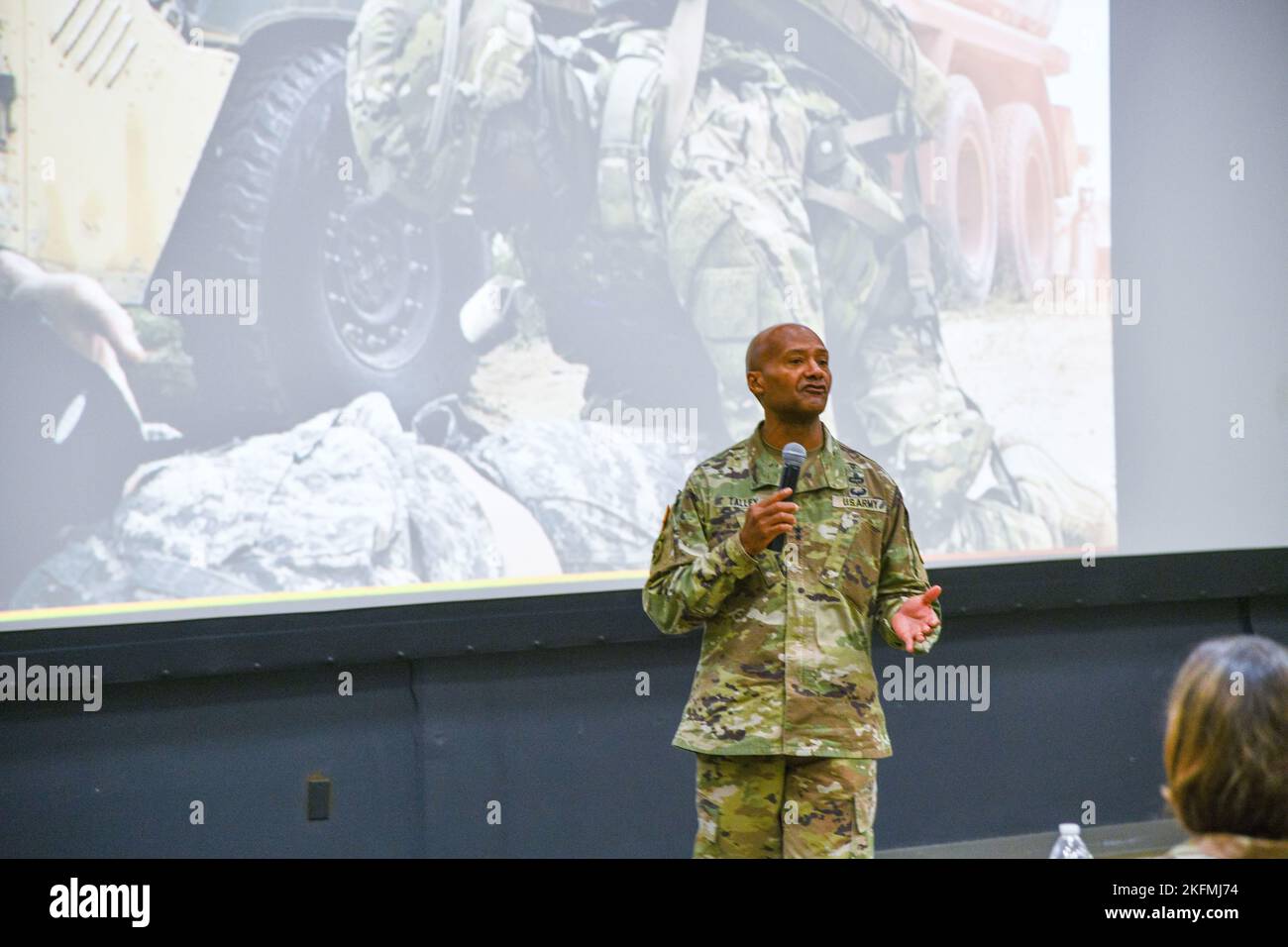 U.S. Army Medical Center of Excellence (MEDCoE) Commander Maj. Gen ...