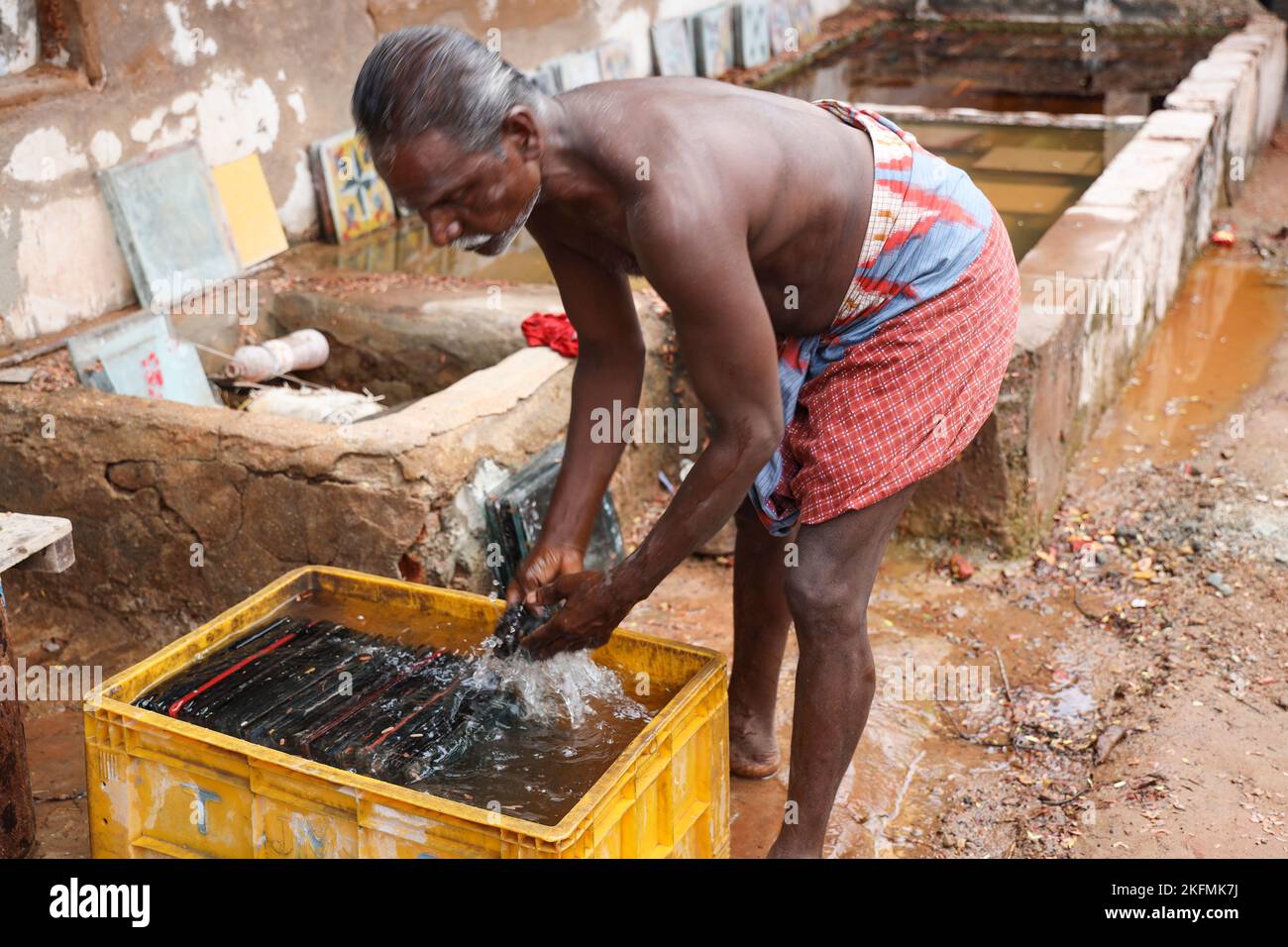Athangudi tile production in Attangudi,Tamil Nadu,India Stock Photo - Alamy