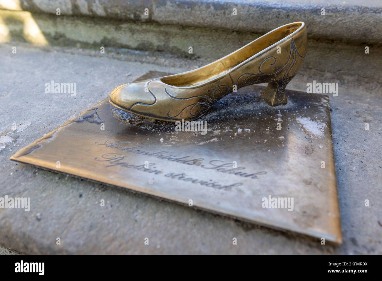 Moritzburg, Germany. 19th Nov, 2022. The dancing shoe made of broze ...