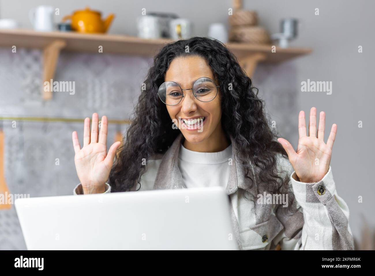 Hands broadcast hi-res stock photography and images - Alamy
