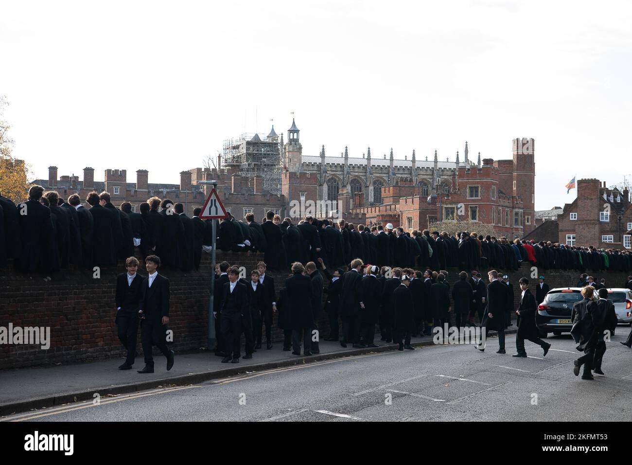 Eton, Windsor, Berkshire, UK. 19th November, 2022. It was a busy day ...