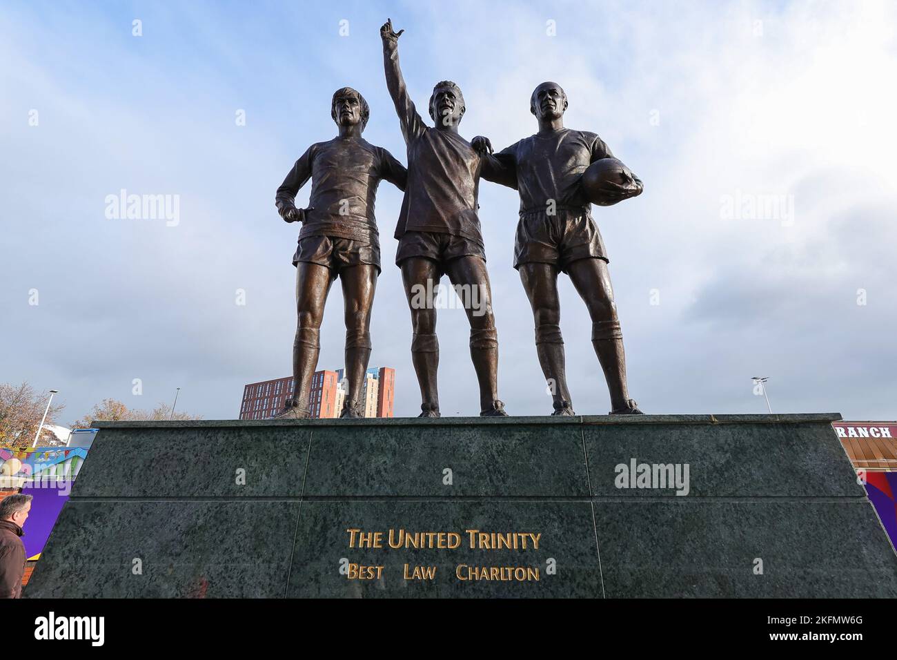 Manchester, UK. 19th Nov, 2022. The United Trinity statue outside Old ...