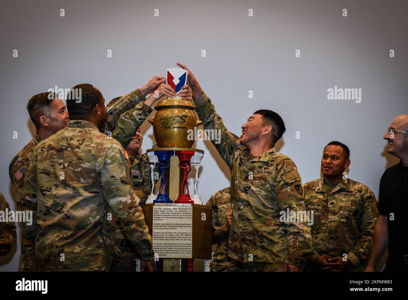 U.S. Army and KATUSA Soldiers assigned to U.S. Army Garrison Humphreys ...