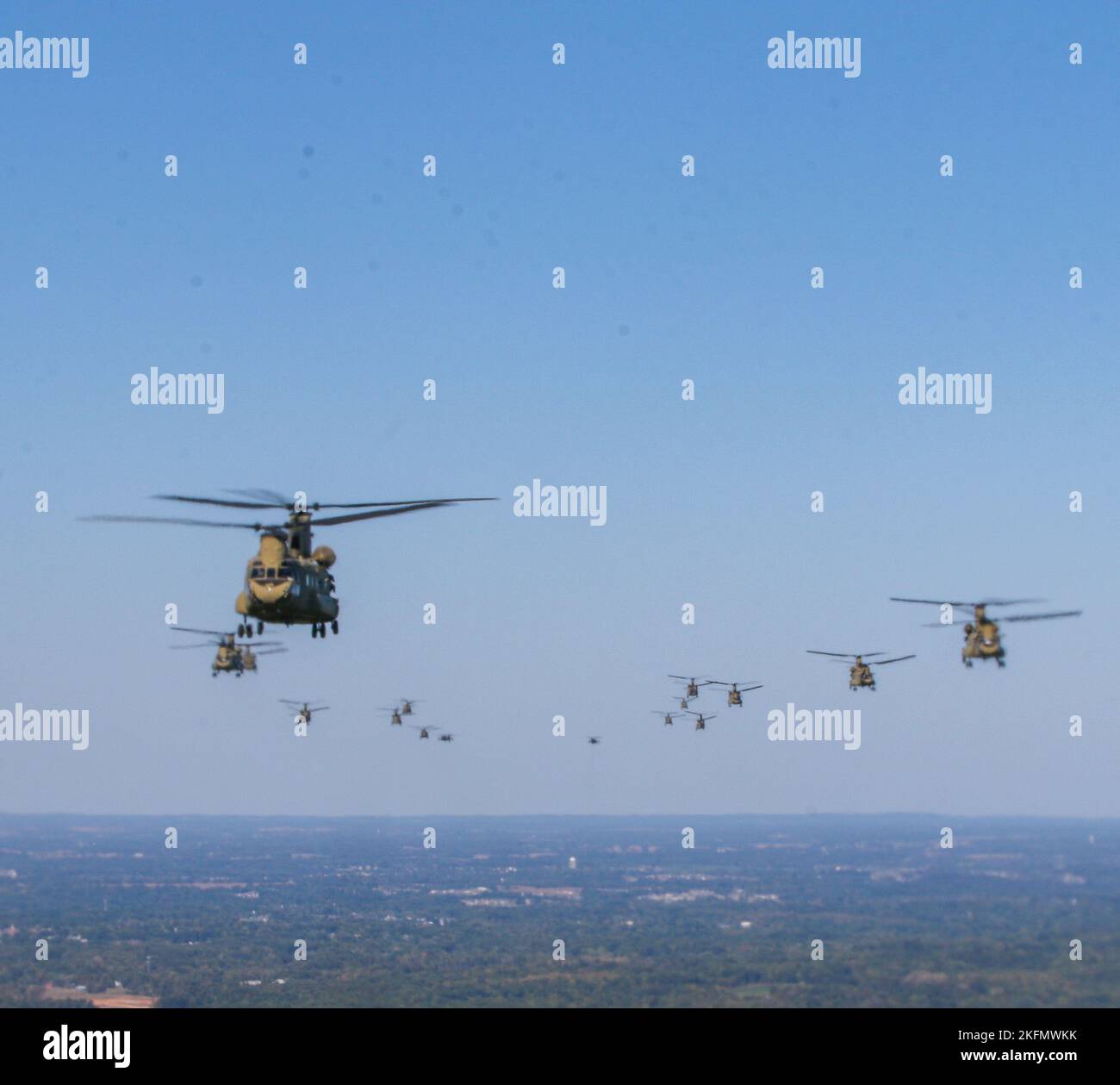 Soldiers from 101st Combat Aviation Brigade (CAB), 101st Airborne ...