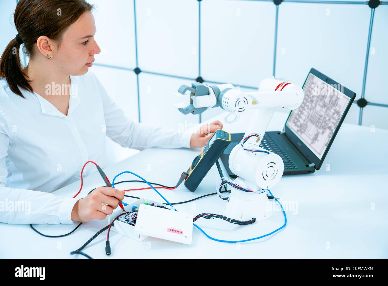 debugging to the model of an industrial robot of the University ...