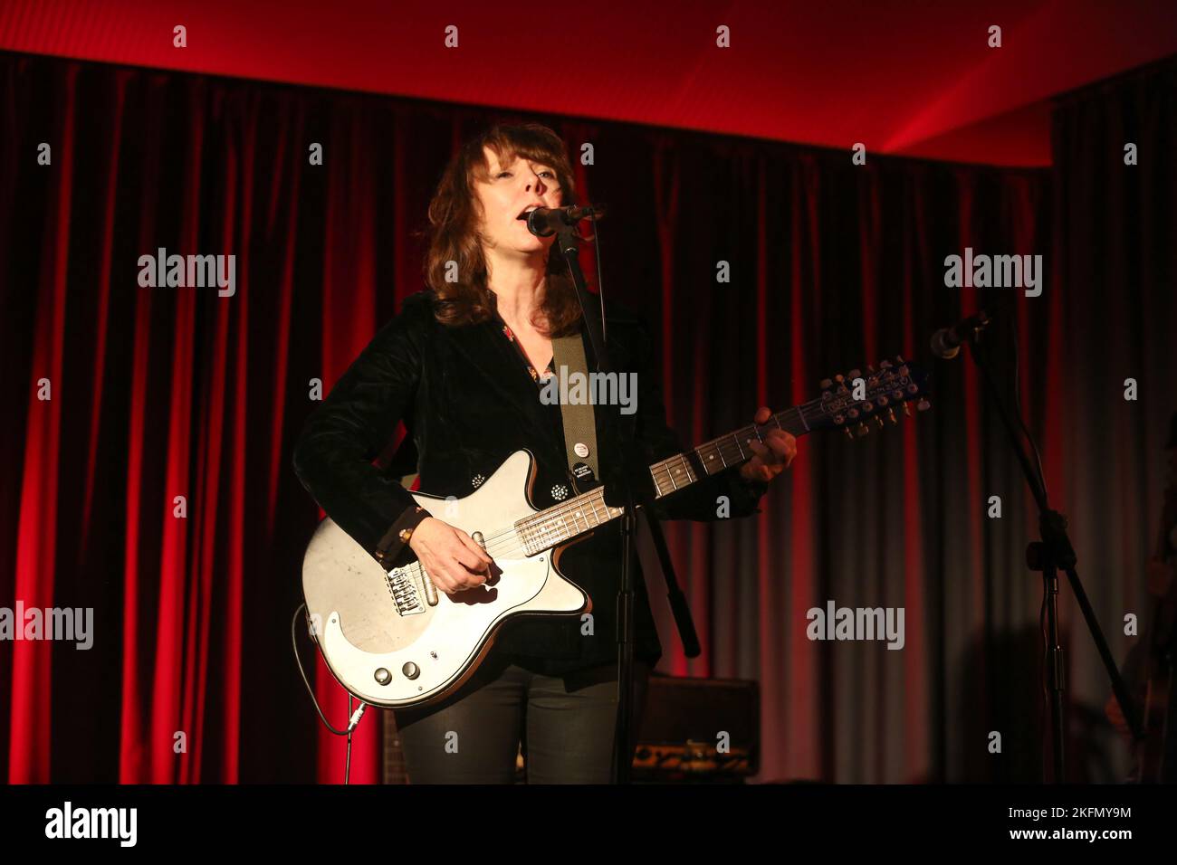 Amy rigby hi-res stock photography and images - Alamy