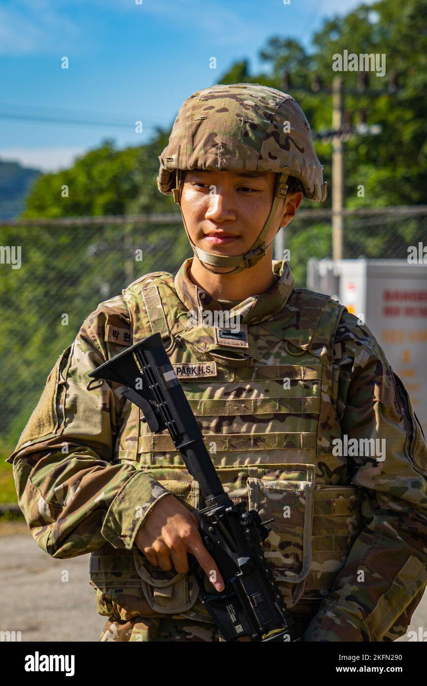 Soldiers and Katusa's conduct an M4 range on Camp Yongsan-Casey ...