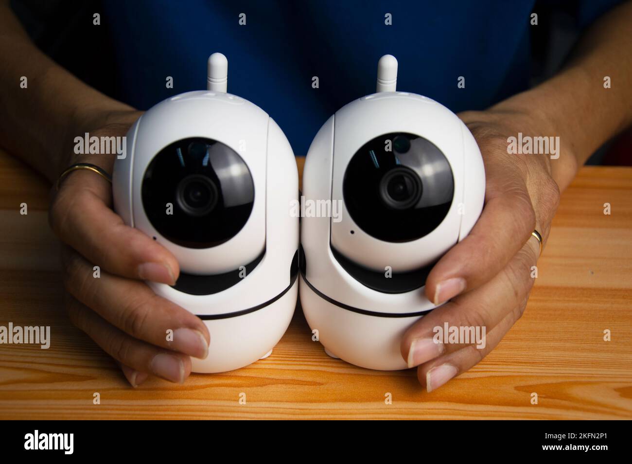 Security cameras operating hi-res stock photography and images - Alamy