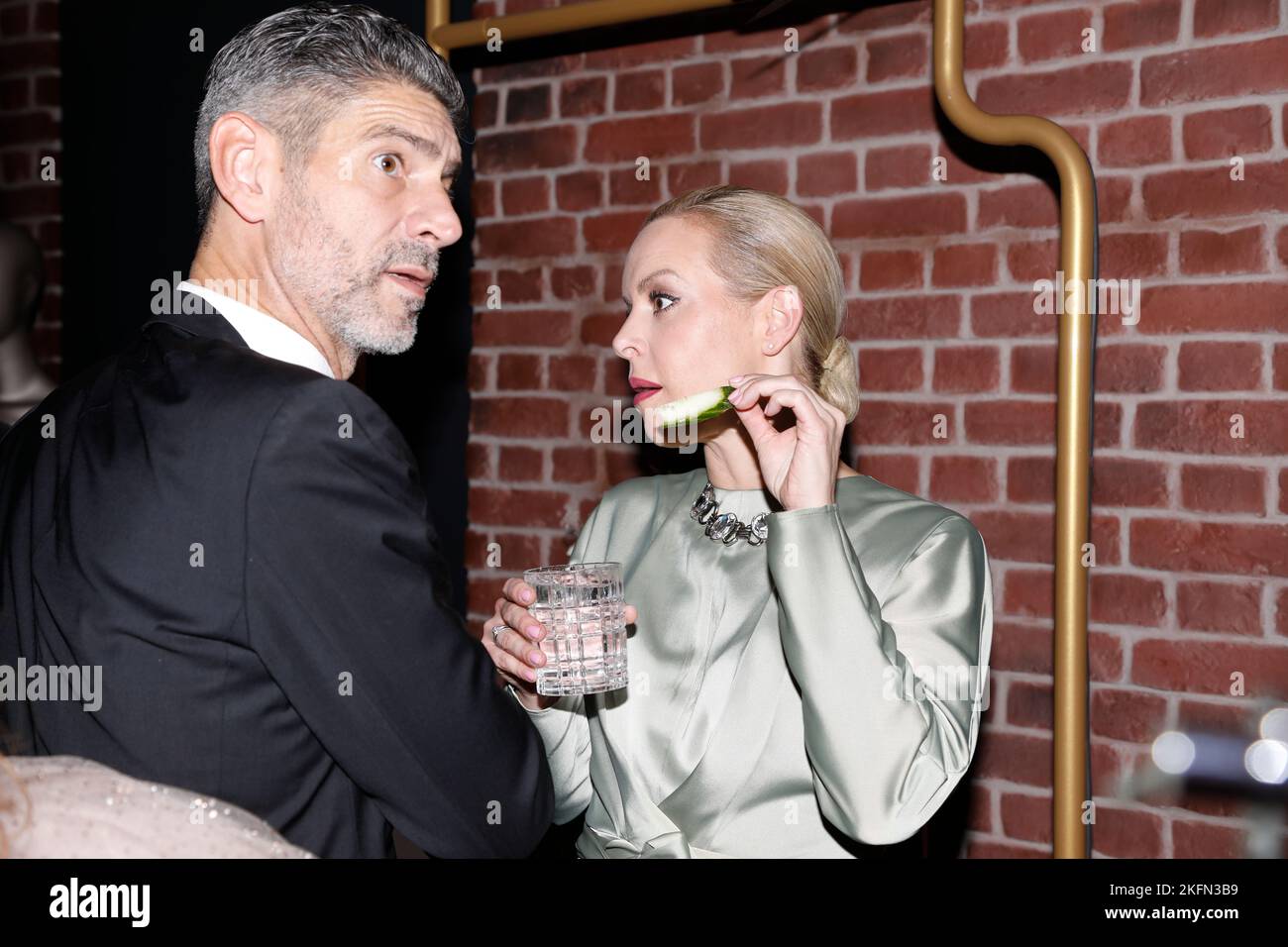 Isabel Edvardsson mit Ehemann Marcus Weiß bei der Haute Couture ...