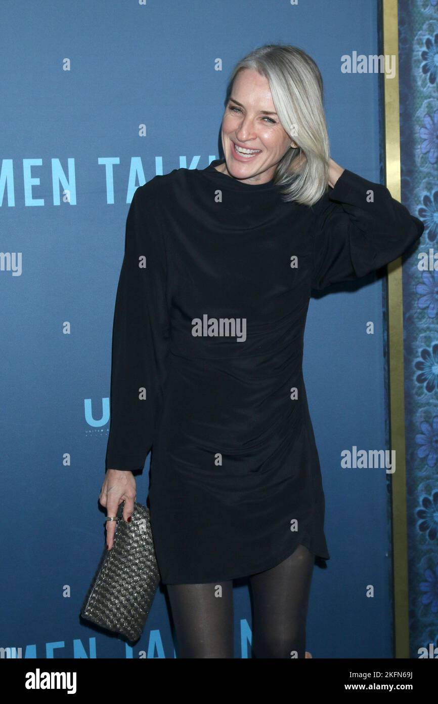 LOS ANGELES - NOV 17: Ever Carradine at the Women Talking Premiere at ...