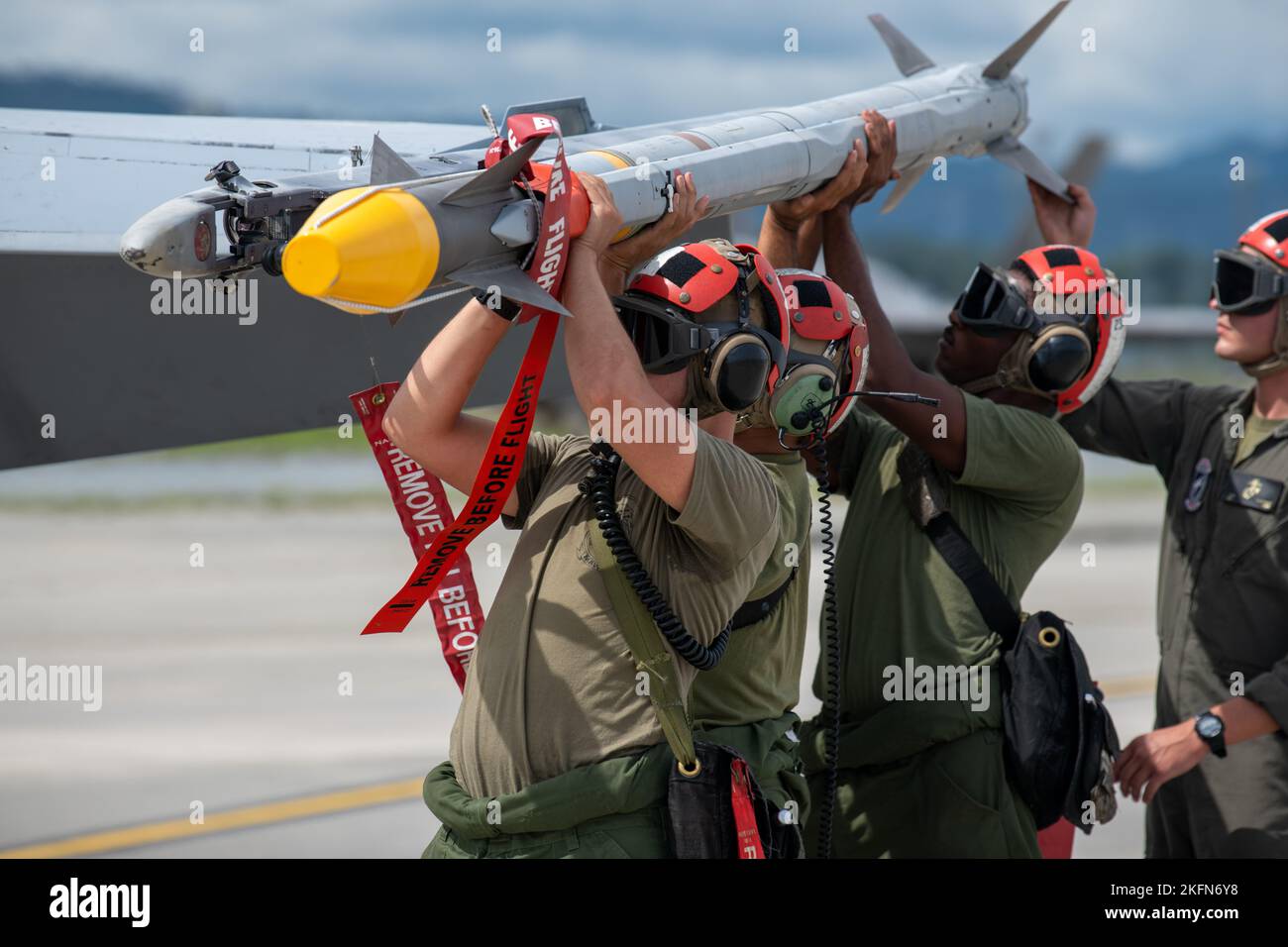 U.S. Marines with Marine All Weather Fighter Attack Squadron (VMFA(AW ...