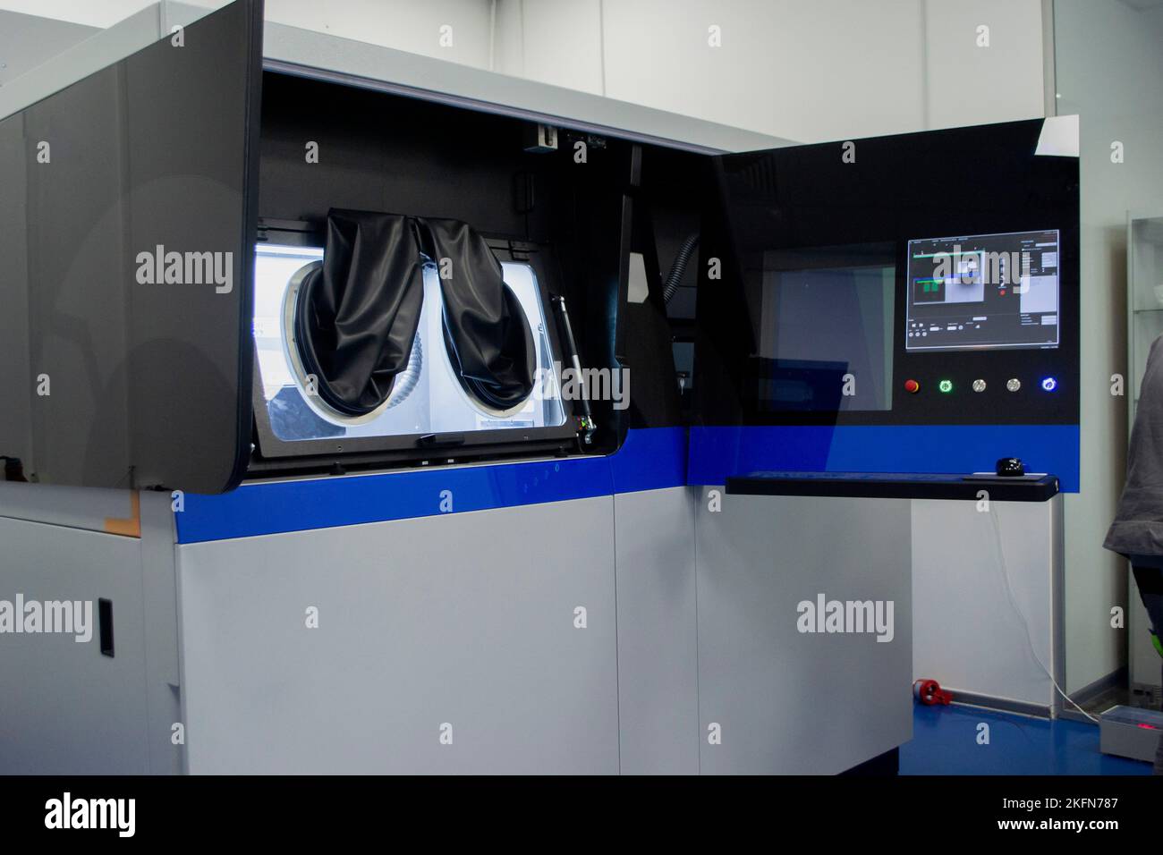 Selective laser sintering process hi-res stock photography and images ...