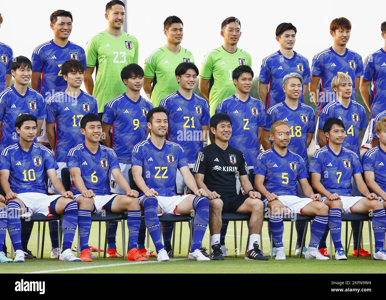 Japan national football team head coach Hajime Moriyasu (front, C) and ...