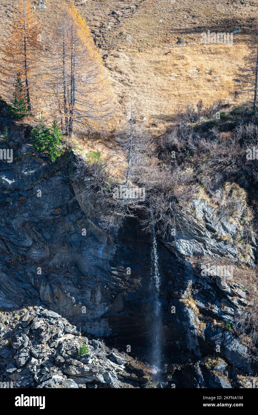 Water pours down hi-res stock photography and images - Alamy