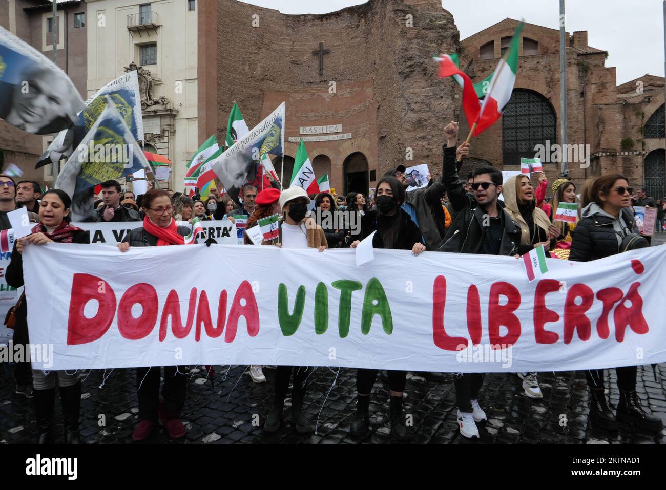 PROTEST DEMONSTRATION AGAINST VIOLENCE IN IRAN Stock Photo - Alamy